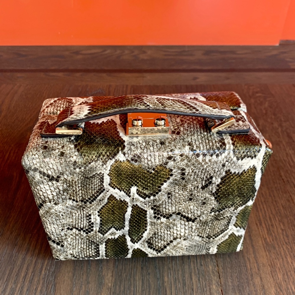 Cool Faux Snakeskin Shoulder Box Bag - Gem